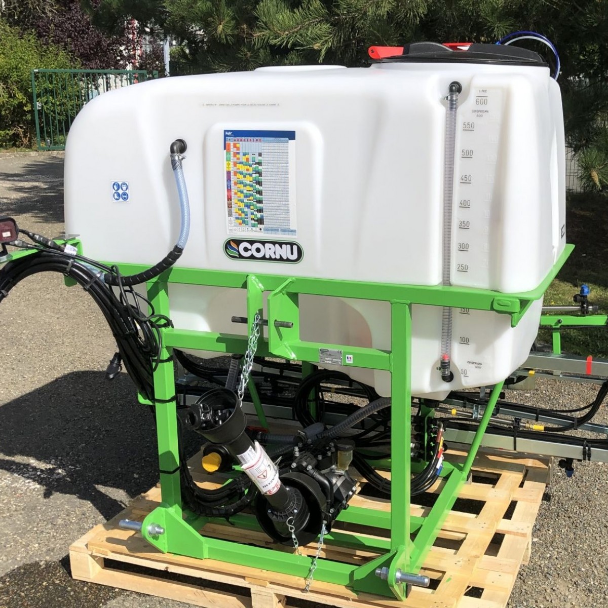 Conception et fabrication de matériels d'espace vert et agricole | CORNU-SAS